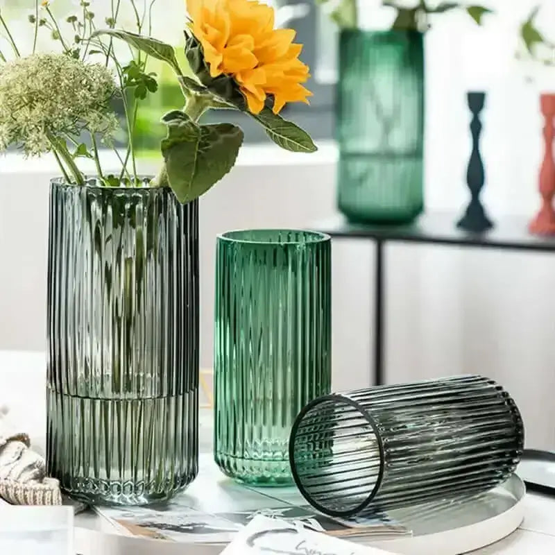 Elegant Fluted Glass Vase: Textured Home Decor
